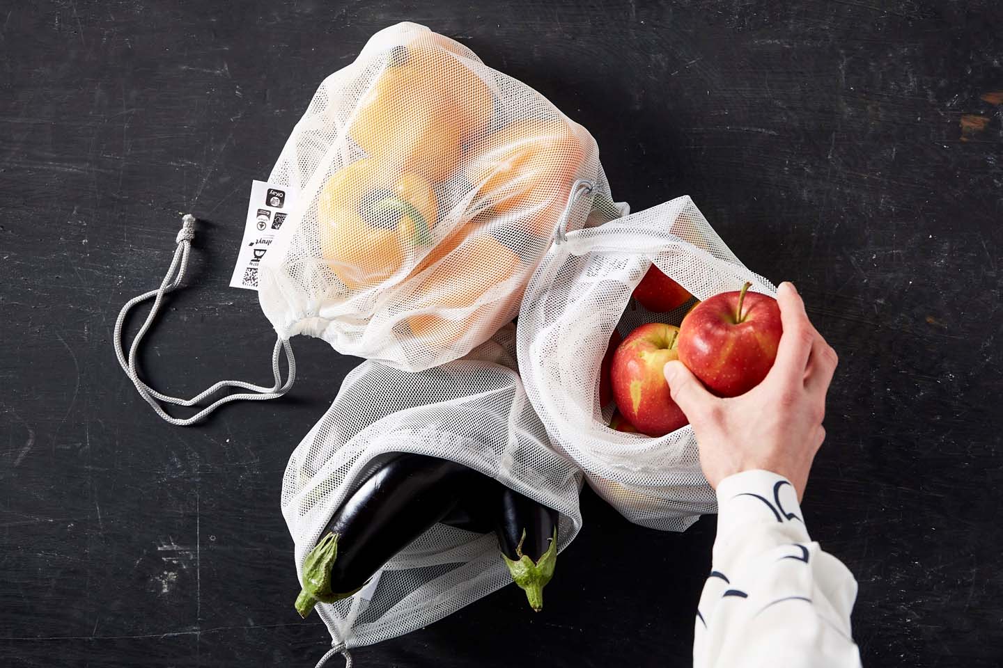 Reusable polyester bags are reducing our footprint | Colruyt Group