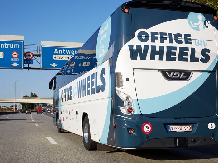 Commuting with the office bus | Colruyt Group